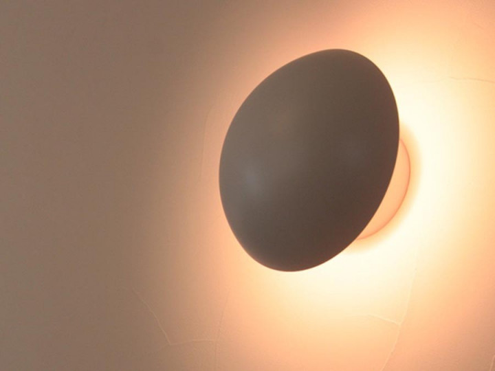 PH Hat wall lamp. New edition. | Galerie Møbler