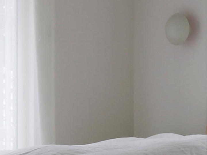PH Hat wall lamp. New edition. | Galerie Møbler