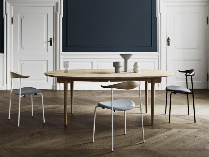 Table de repas scandinave modèle CH338. Edition neuve. | Galerie Møbler
