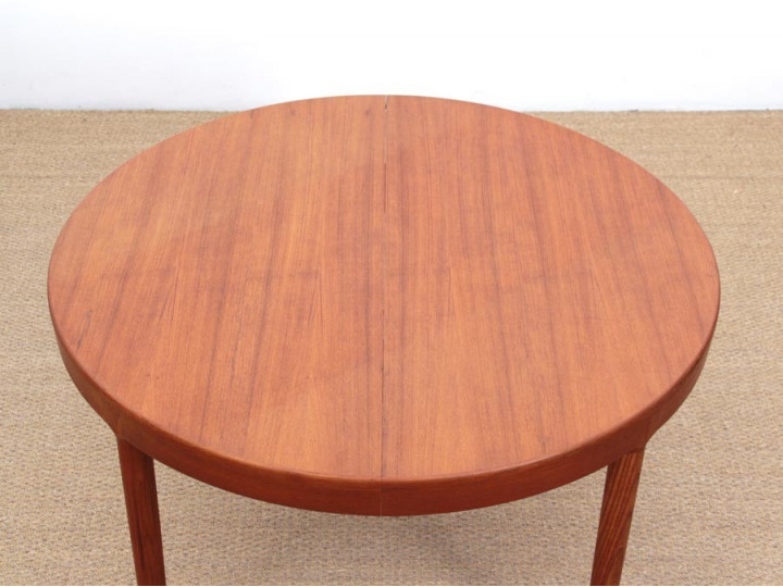 Table de repas scandinave ronde en teck, 4/10 pers | Galerie Møbler