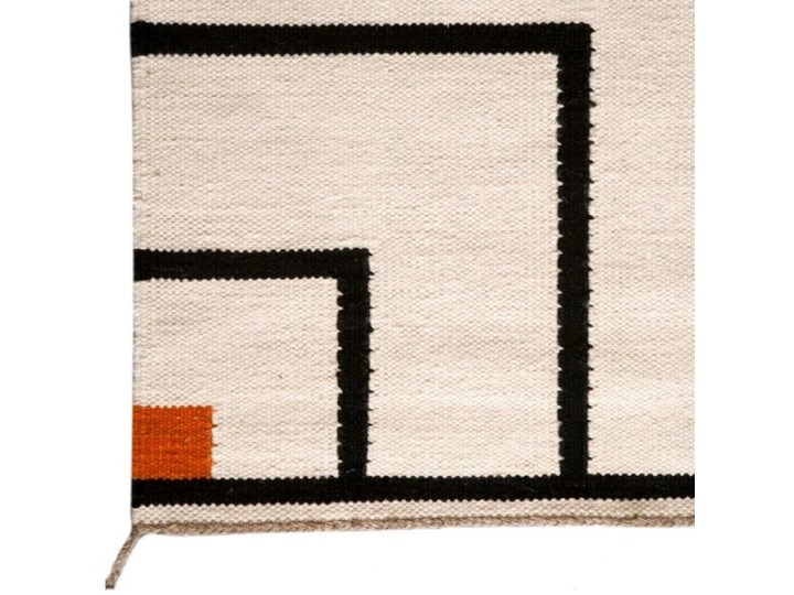 Mid-modern scandinavian rug model VK1 white / black | Galerie Møbler