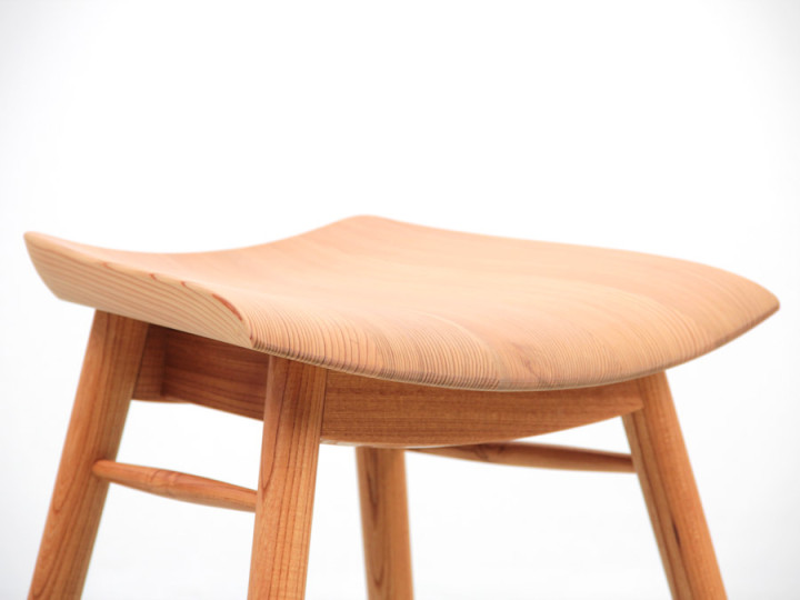 Japanese stool "Petal Stool" by Kotaro Mori | Galerie Møbler