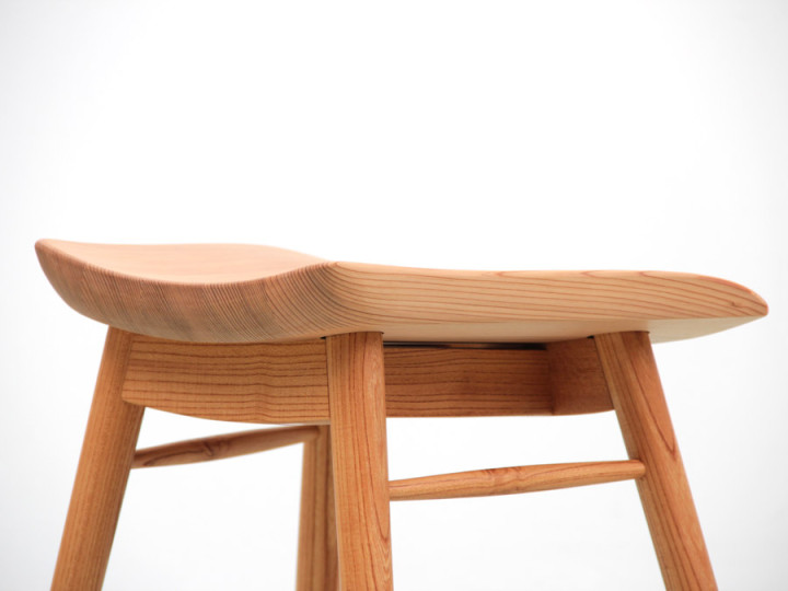 Japanese stool "Petal Stool" by Kotaro Mori | Galerie Møbler